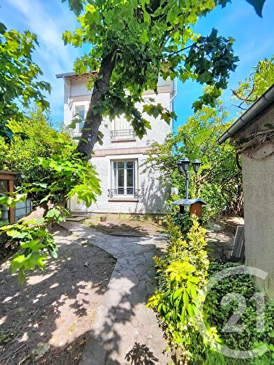Orléans, La Madeleine, Saint-Laurent : Maison 5 pièces à vendre