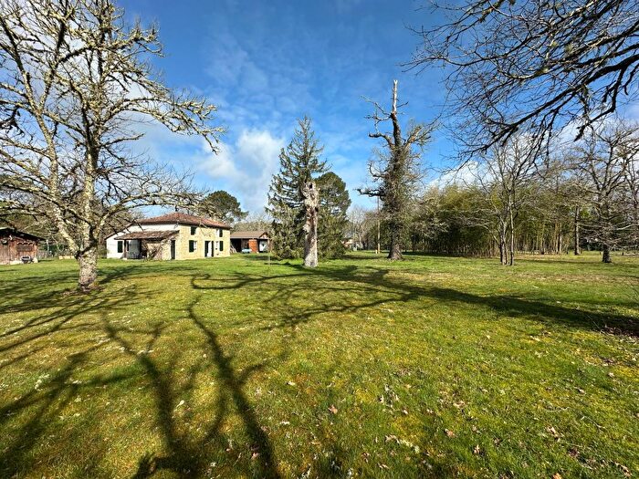 Maison à vendre - Saint-Léger-de-Balson - 5 pièces - 3 chambres