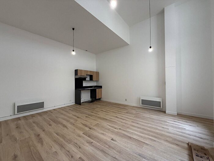 Appartement à louer - Champ de Foire, Cognac - 3 pièces - 2 chambres