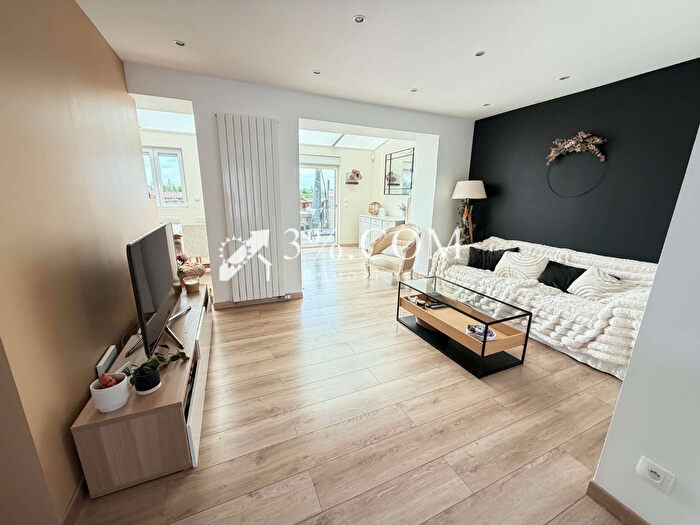 Maison 5 pièces à Lesquin, à vendre