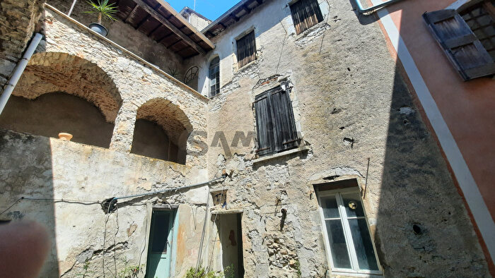 Maison à vendre - Sauve - 11 pièces - 4 chambres