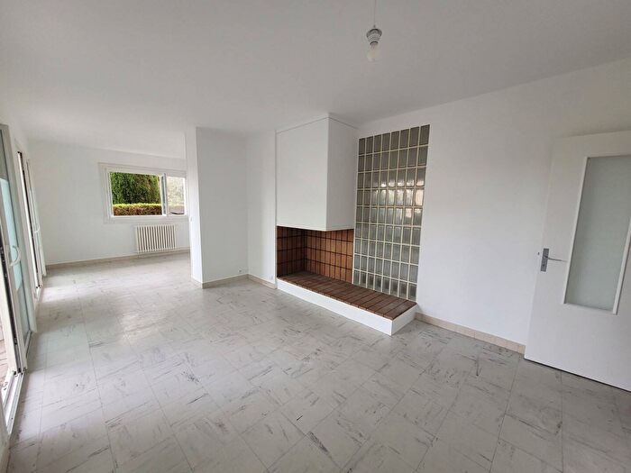 Appartement à louer - Auch - 4 pièces - 3 chambres