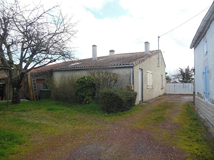Maison à vendre - Saint-Sulpice-de-Royan - 6 pièces - 3 chambres