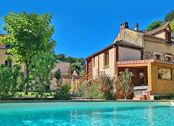 Maison à vendre - Salignac-Eyvigues - 7 pièces - 4 chambres