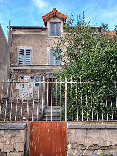 Maison à vendre - Carrières-sur-Seine, Centre historique - 5 pièces - 1 chambre