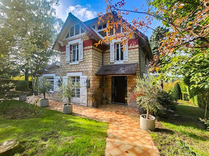 Maison à vendre - Nesles-la-Vallée - 10 pièces - 5 chambres