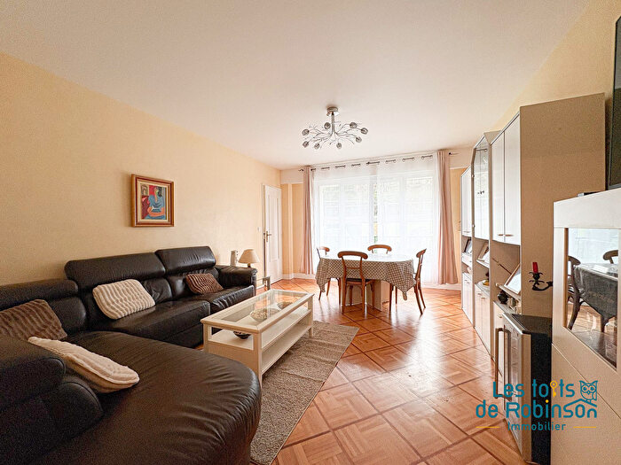 Issy-les-Moulineaux, Les Iles, La Ferme : Appartement 4 pièces à vendre