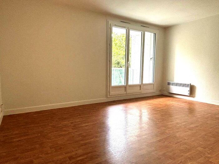 Appartement à louer - Cigogne, Orléans - 1 pièce