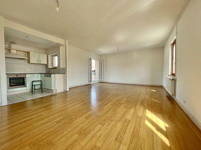 Appartement à louer - K tzingue - 4 pièces - 3 chambres