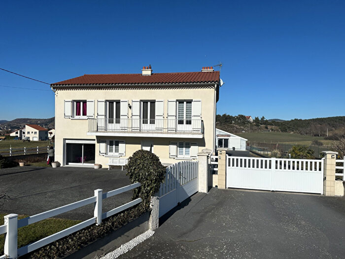 Maison à vendre - Coubon - 6 pièces - 5 chambres