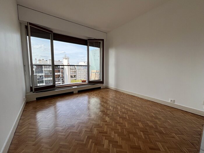 Paris 16ème, Porte de Saint-Cloud, Auteuil-Sud : Appartement 1 pièce à louer