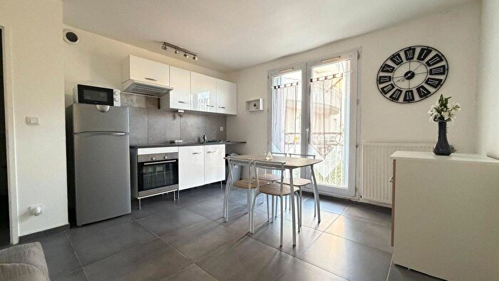 Appartement à louer - Loges, Évry-Courcouronnes - 1 pièce