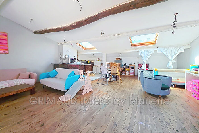 Appartement à vendre - La Garde-Freinet - 3 pièces - 1 chambre