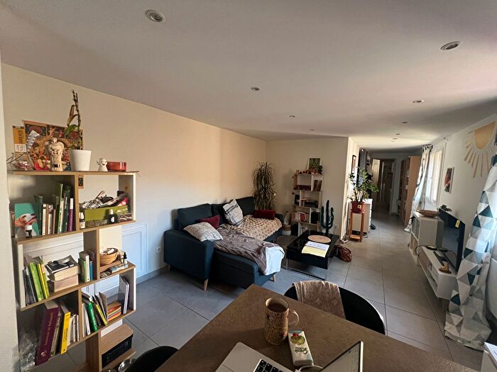 Appartement à vendre - Fuveau - 2 pièces - 1 chambre