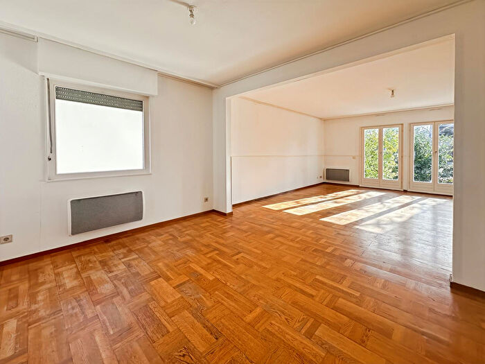 Maison à louer - Morsang-sur-Orge, Curie - 7 pièces - 5 chambres