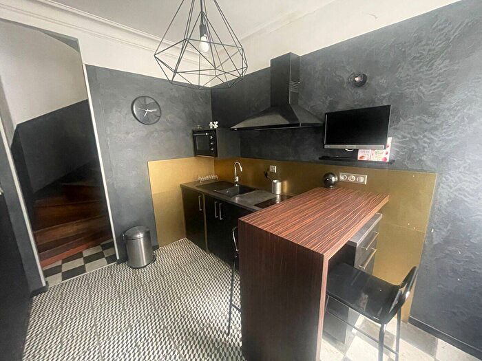 Centre, Angers : Maison 4 pièces à louer