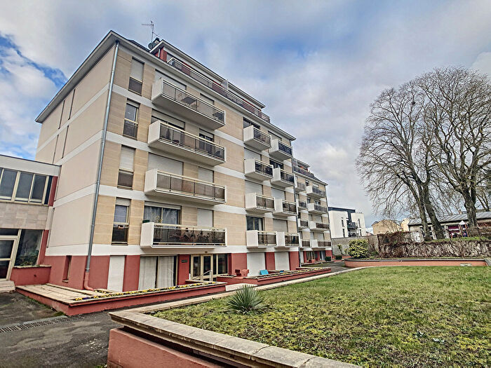 Appartement à louer - Chartres, Rechèvres - 1 pièce