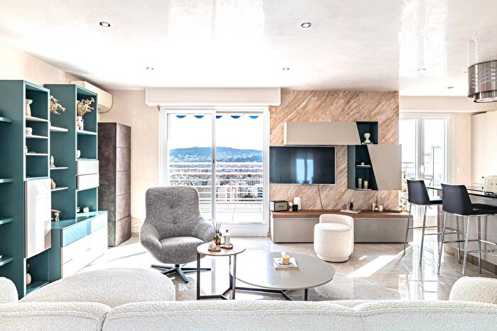 Appartement à vendre - Nice, Baumettes - 2 pièces - 1 chambre