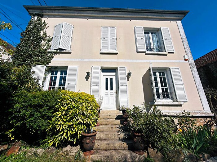 Marly-la-Ville : Maison 8 pièces à vendre