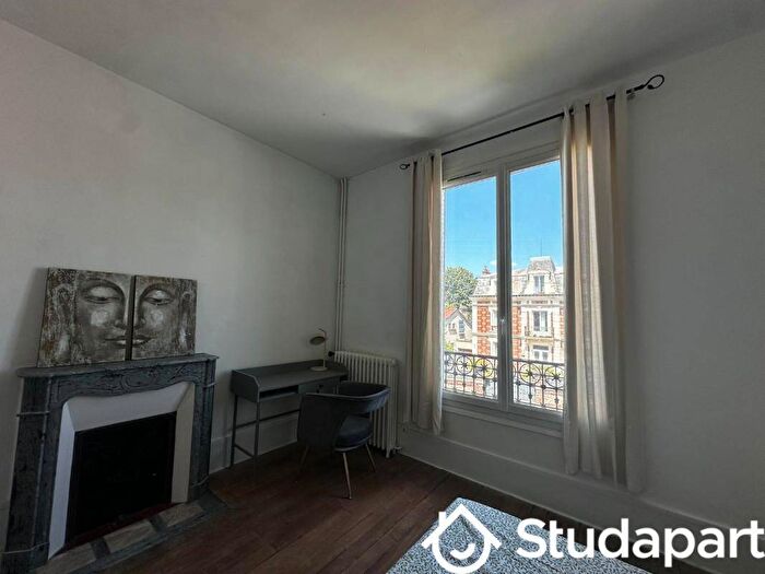 Les Rosiers, Sarcelles - Appartement 1 pièce à louer