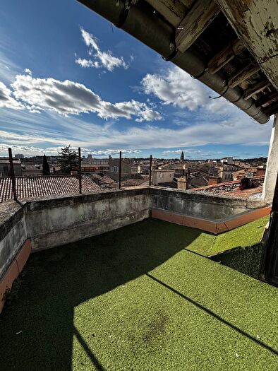 Appartement à louer - Nîmes, Ecusson, Arènes - 3 pièces - 2 chambres