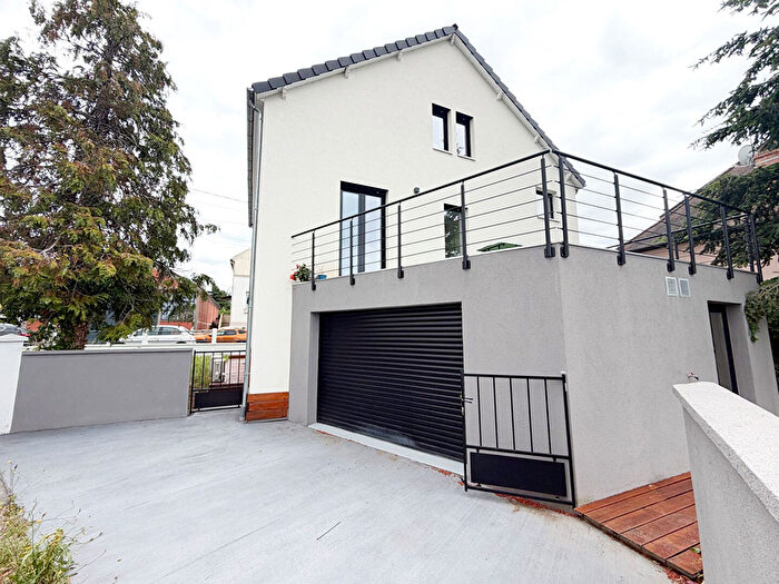 Maison 6 pièces à Montluçon, Croix Blanche, Diénat, à vendre