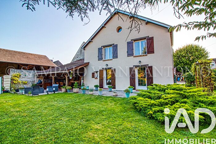 Maison à vendre - Briarres-sur-Essonne - 7 pièces - 4 chambres