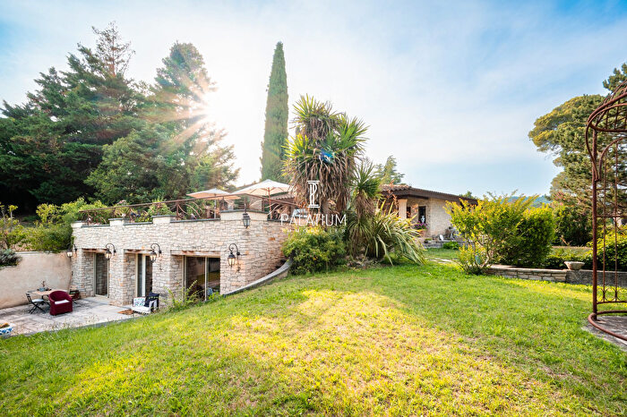 Maison à vendre - Manosque - 8 pièces - 4 chambres