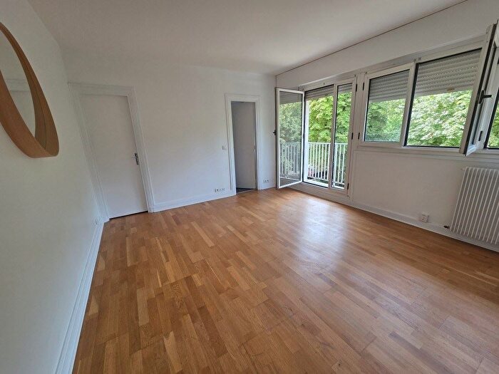 Neuilly-sur-Seine, Parc de Neuilly : Appartement 1 pièce à louer