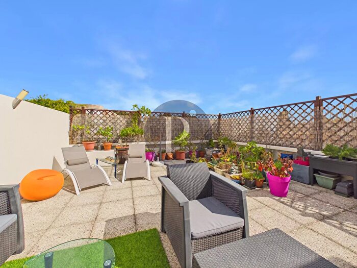 Appartement 4 pièces à vendre à Châtenay-Malabry, Justice