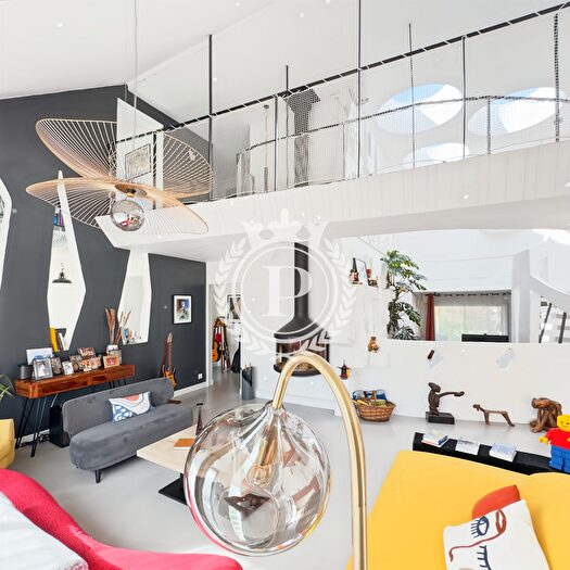 Maison à vendre - LHaÿ-les-Roses, Centre-ville - 8 pièces - 4 chambres