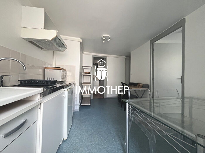 Appartement à louer - Grenoble, Centre-ville - 1 pièce - 1 chambre