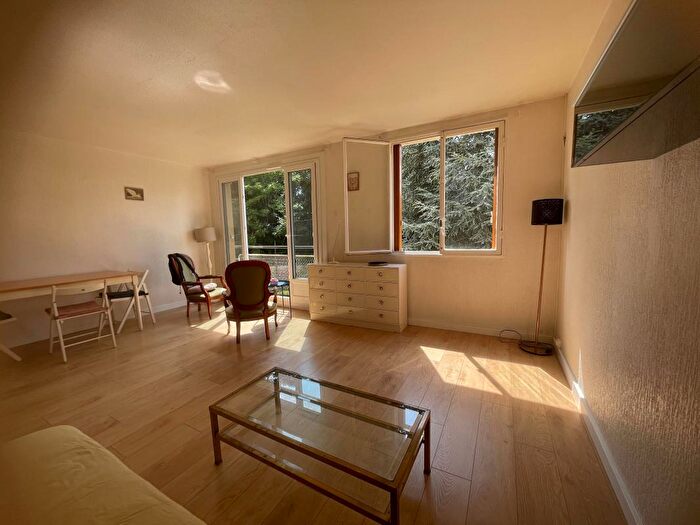 Appartement à vendre - Viroflay, Rive Gauche, Verdun, Gare, Forêt Domaniale de Meudon - 4 pièces - 3 chambres