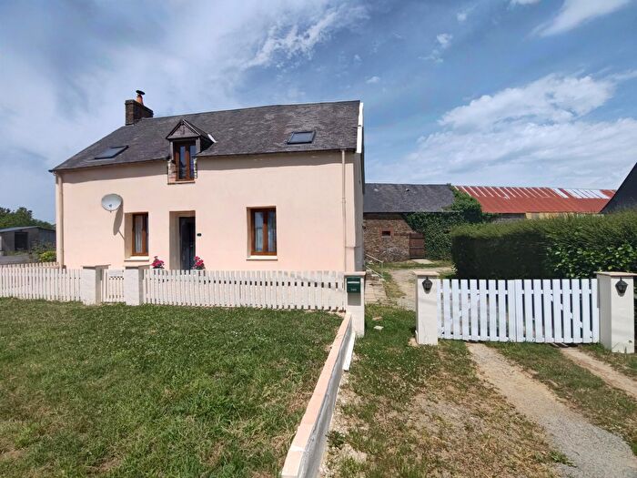 Maison 3 pièces à Fougerolles-du-Plessis, à vendre