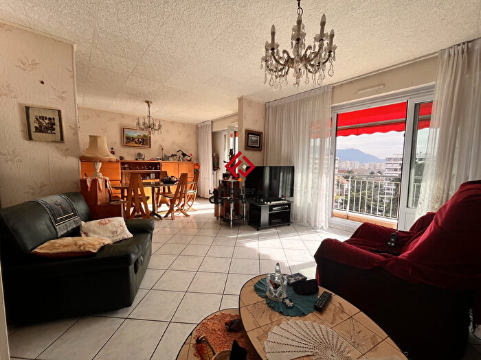 Appartement à vendre - Échirolles, Bayard, La Luire, Vicose, Comboire - 5 pièces - 3 chambres