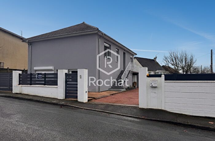 Maison à vendre - Gueugnon - 5 pièces - 3 chambres