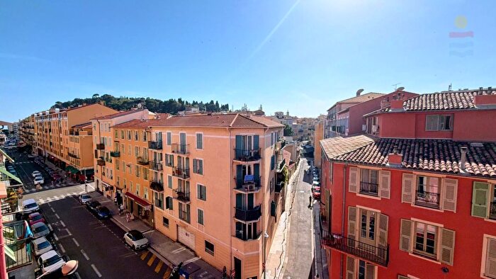 Nice, Le Port : Appartement 3 pièces à vendre