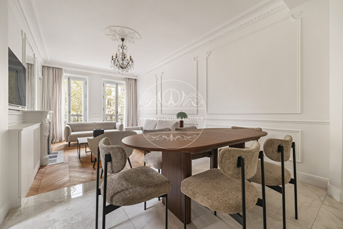 Paris 7ème, Champ de Mars : Appartement 4 pièces à vendre