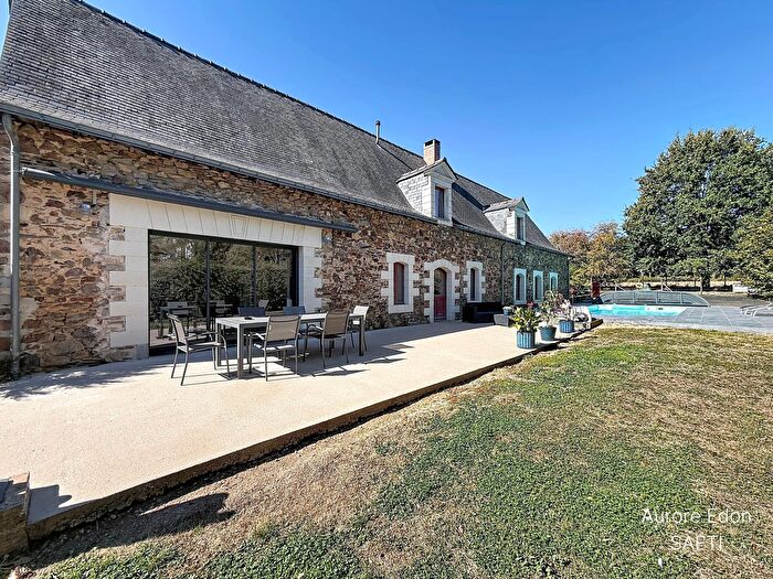 Maison 9 pièces à Segré, à vendre