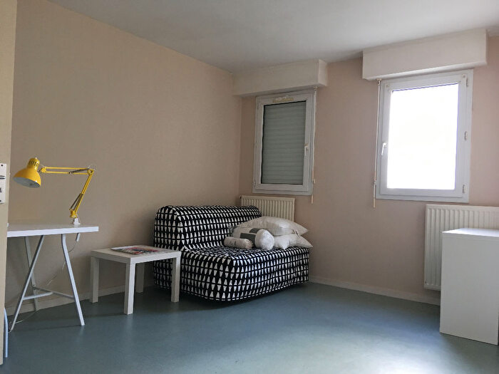 Appartement à louer - Quartiers Ouest, Arsenal, Redon - 1 pièce