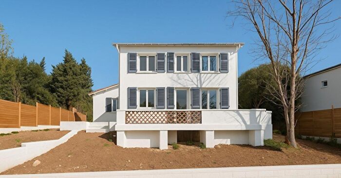 Maison à vendre - Marseille e , Les Trois Lucs - 4 pièces - 3 chambres
