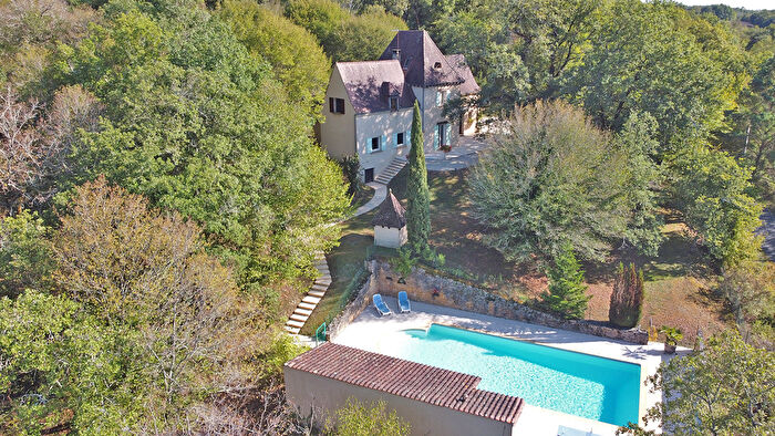 Maison à vendre - Archignac - 10 pièces - 6 chambres