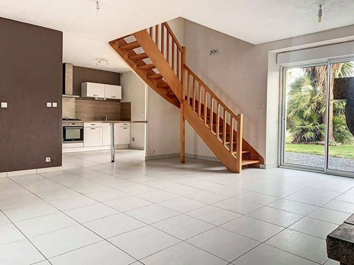 Maison 3 pièces à louer à Péaule