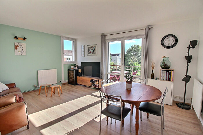 Appartement à vendre - Guyancourt, Le Parc, Les Saules - 3 pièces - 2 chambres