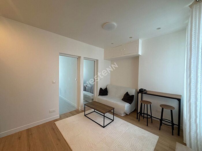 Appartement à louer - Hôtel de Ville, Courbevoie - 3 pièces - 2 chambres