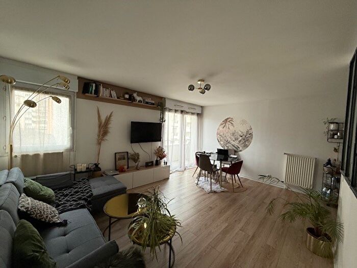 Quartiers Centre, Saint-Hélier, Gare : Appartement 2 pièces à louer