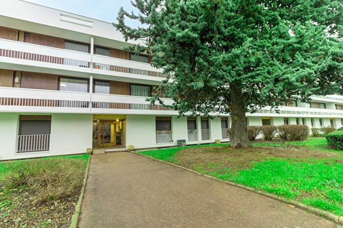 Appartement à vendre - Saint-Cyr-lécole, Fontaine Saint-Martin - 4 pièces - 2 chambres