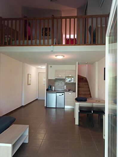 Appartement à louer - Saint-Christol - 2 pièces - 1 chambre