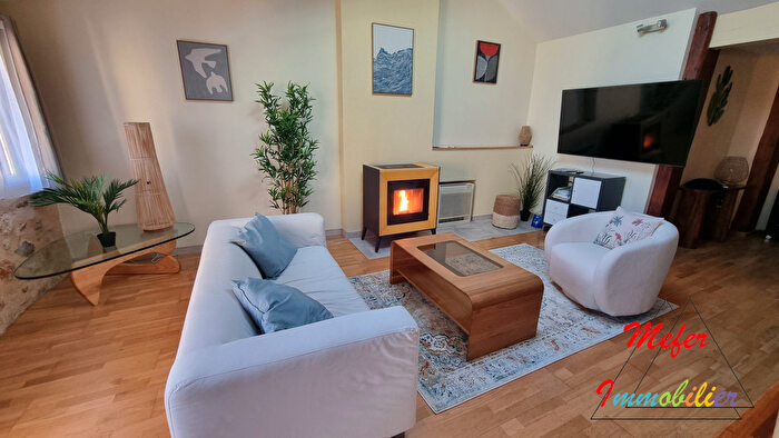 Maison à louer - Salses-le-Château - 5 pièces - 4 chambres