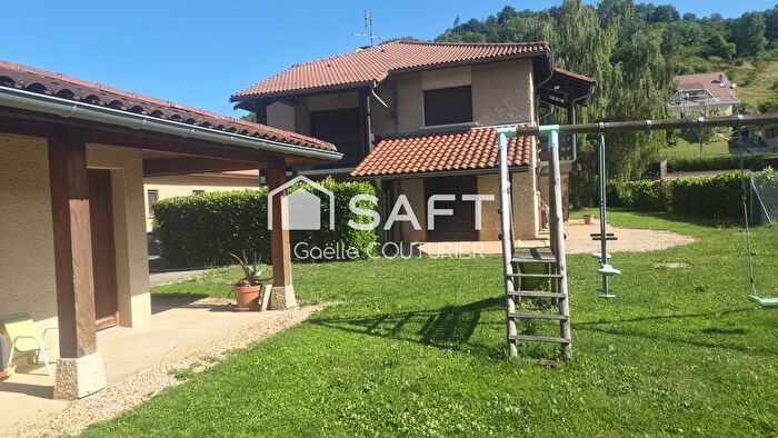 Maison 6 pièces à Vaux-en-Bugey, à vendre